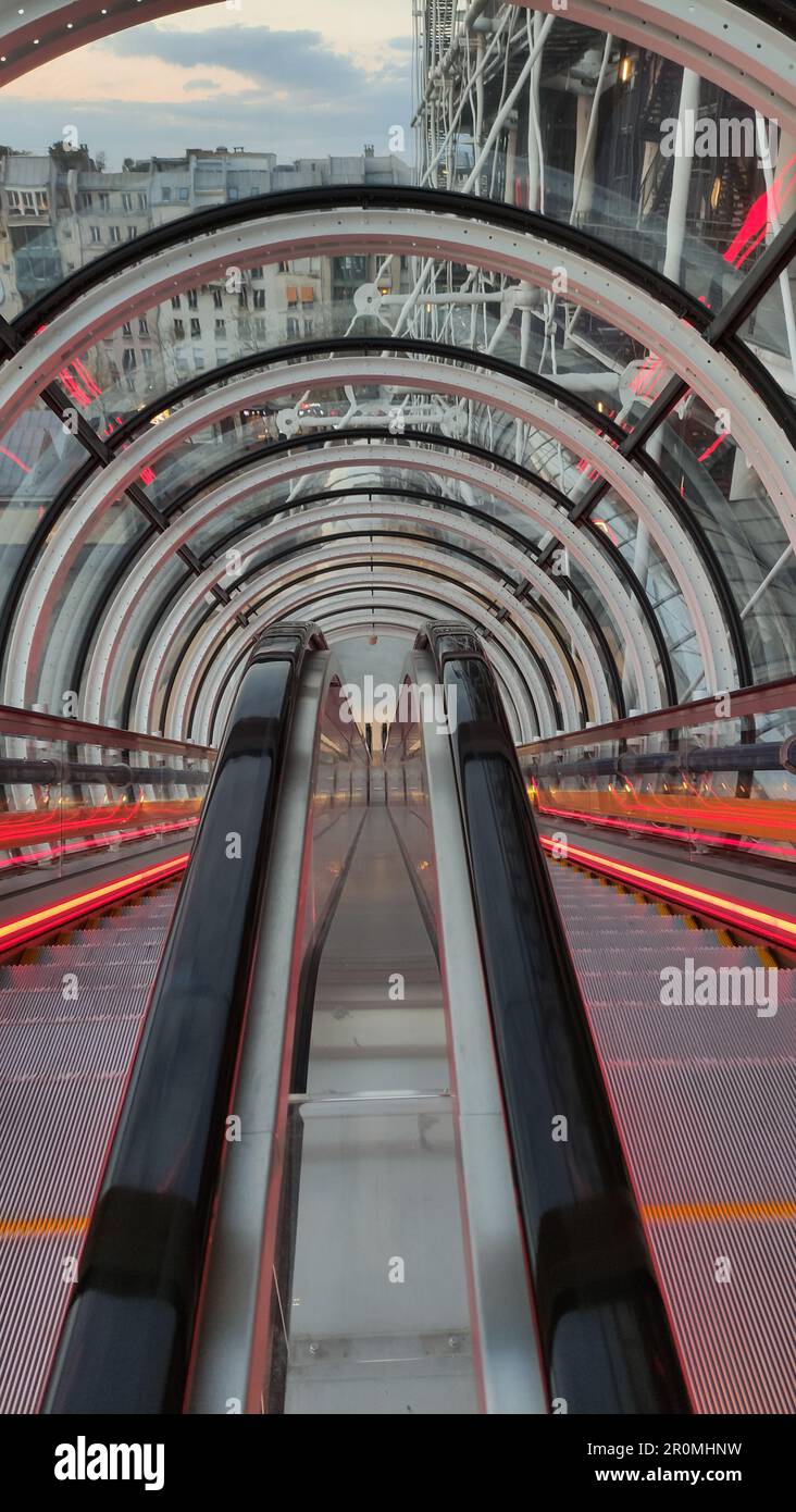 Glass bottom floor hi-res stock photography and images - Alamy