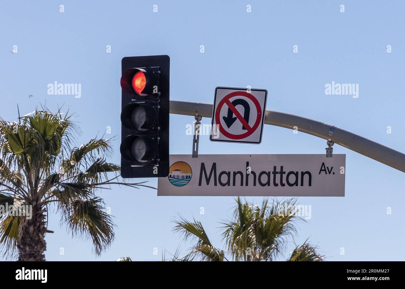 Manhattan beach pier sign los angeles hi-res stock photography and ...