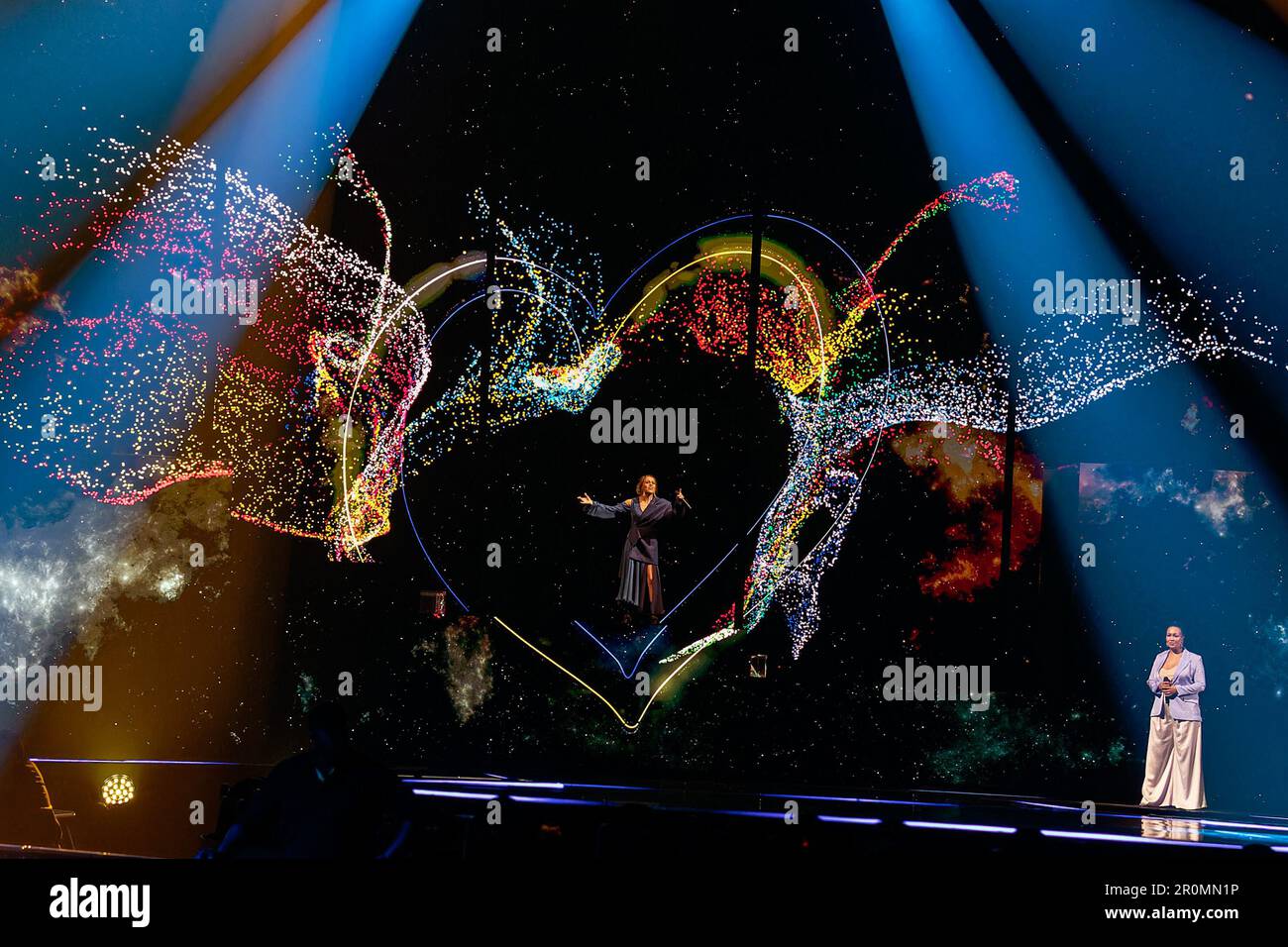 May 8, 2023: Ukrainian singer Alyosha and Rebecca Ferguson duet at the ...