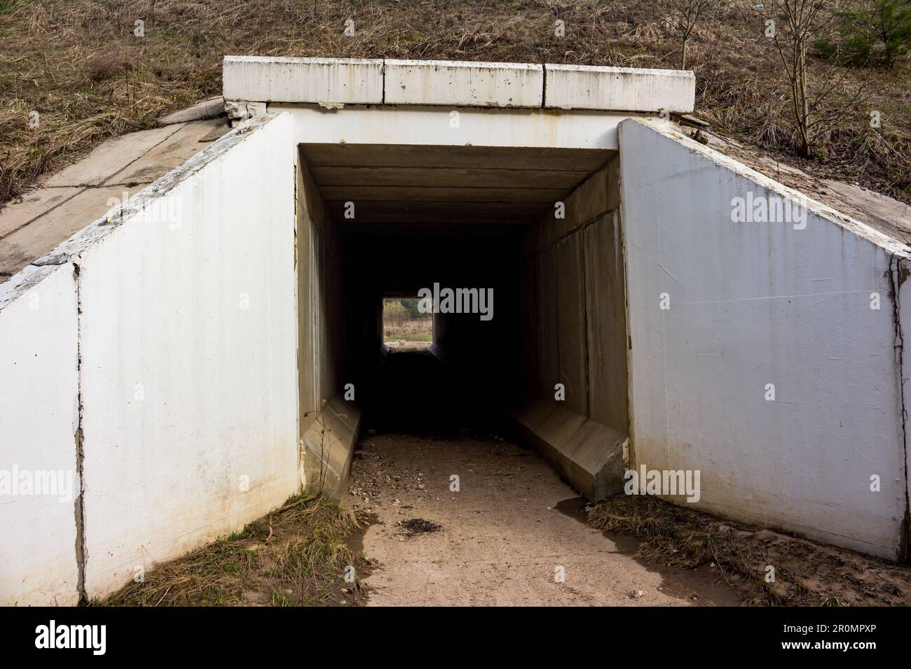 Stone culvert hi-res stock photography and images - Alamy