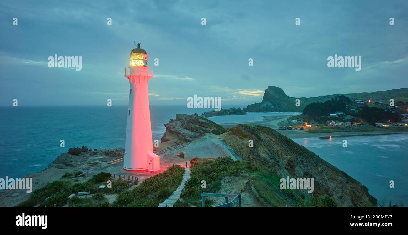 Castle Point Lighthouse, Sandstone, Wellington, North Island, New ...