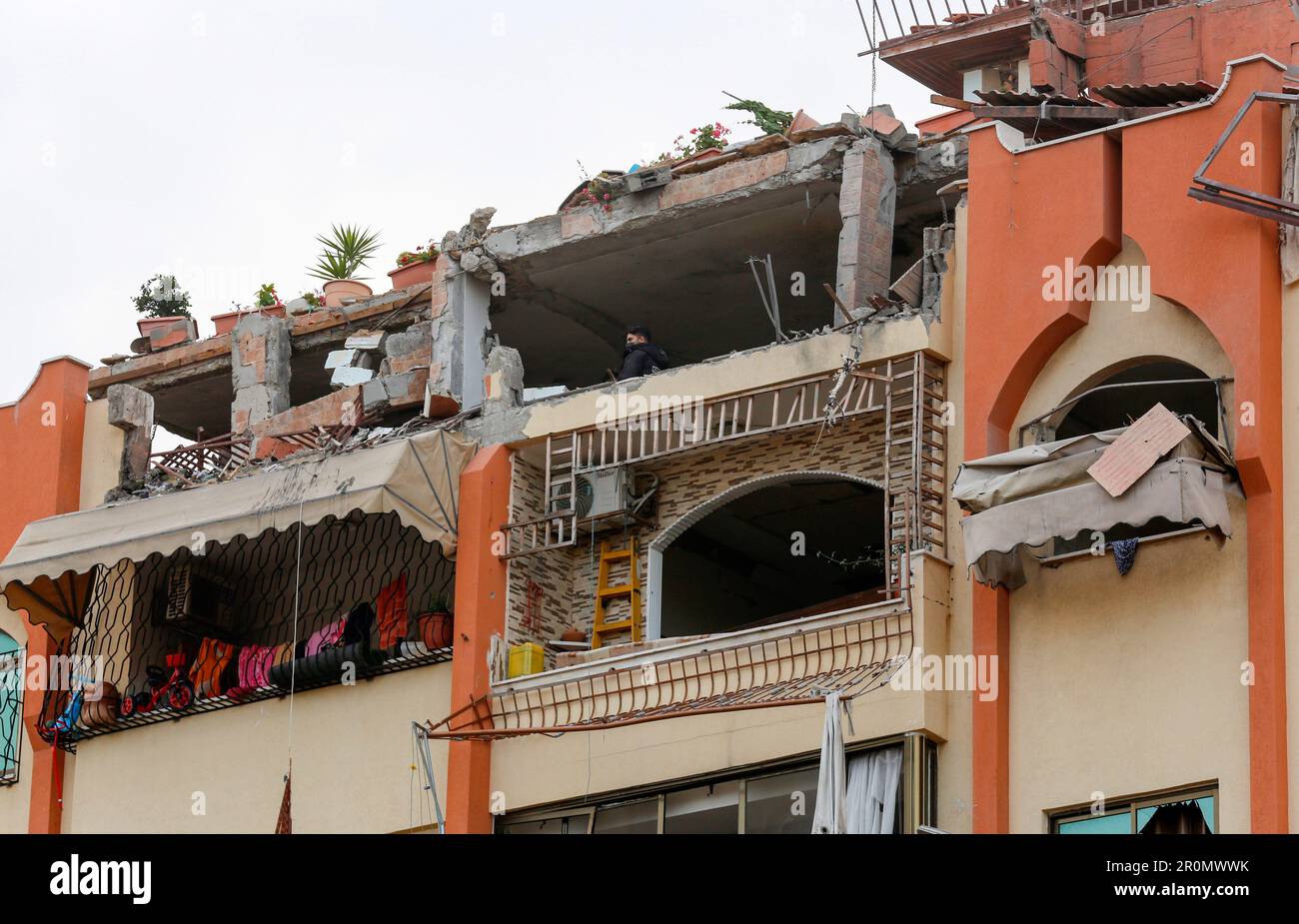 Gaza City. 09th May, 2023. View of a damaged building following Israeli ...