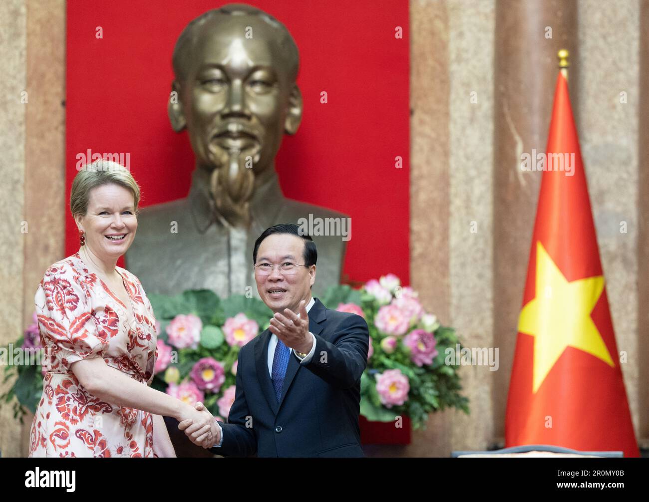 Hanoi, Vietnam. 09th May, 2023. Queen Mathilde of Belgium and Vietnam ...
