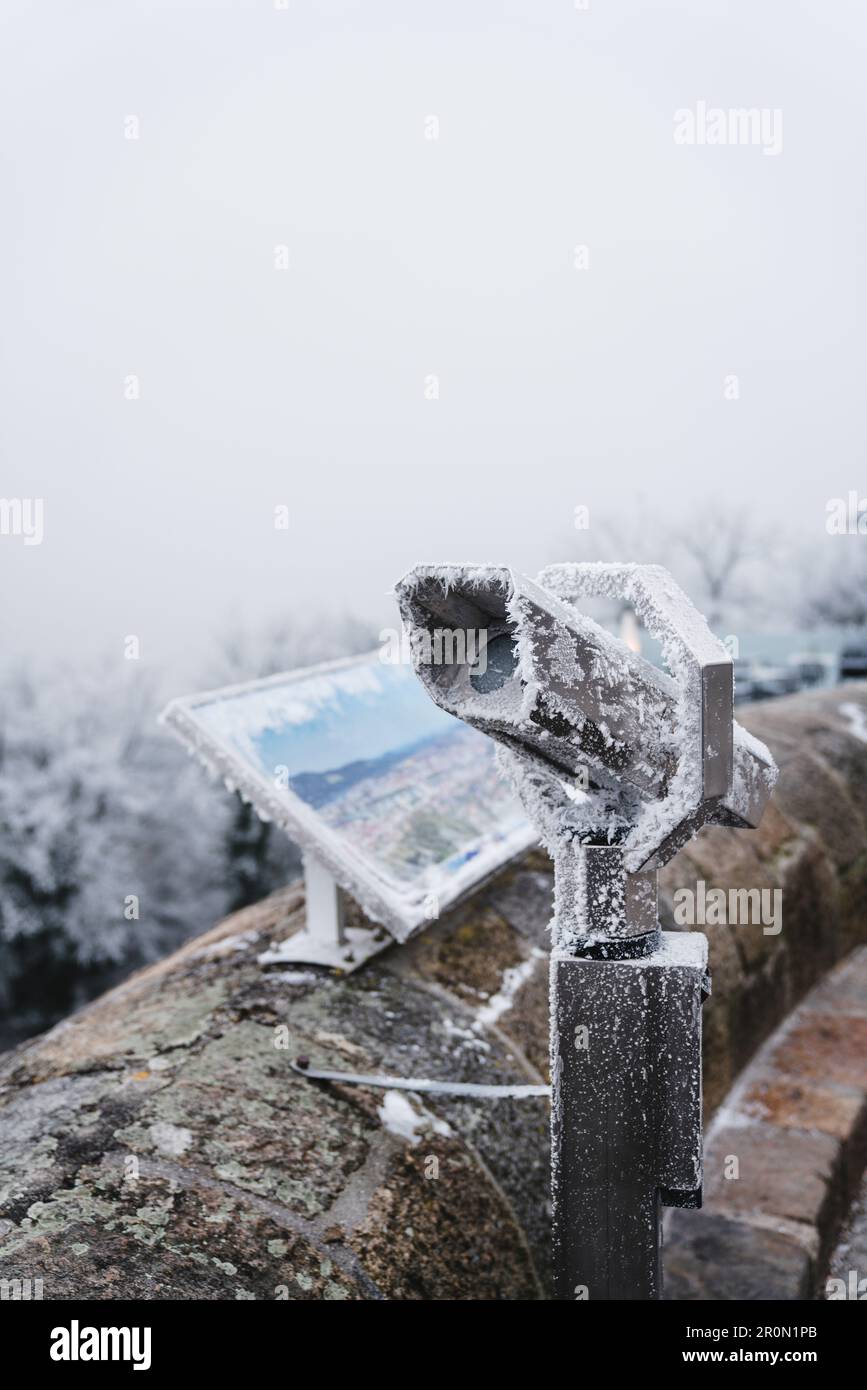 Mono scope hi-res stock photography and images - Alamy