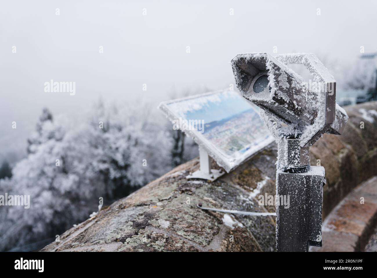 Mono scope hi-res stock photography and images - Alamy