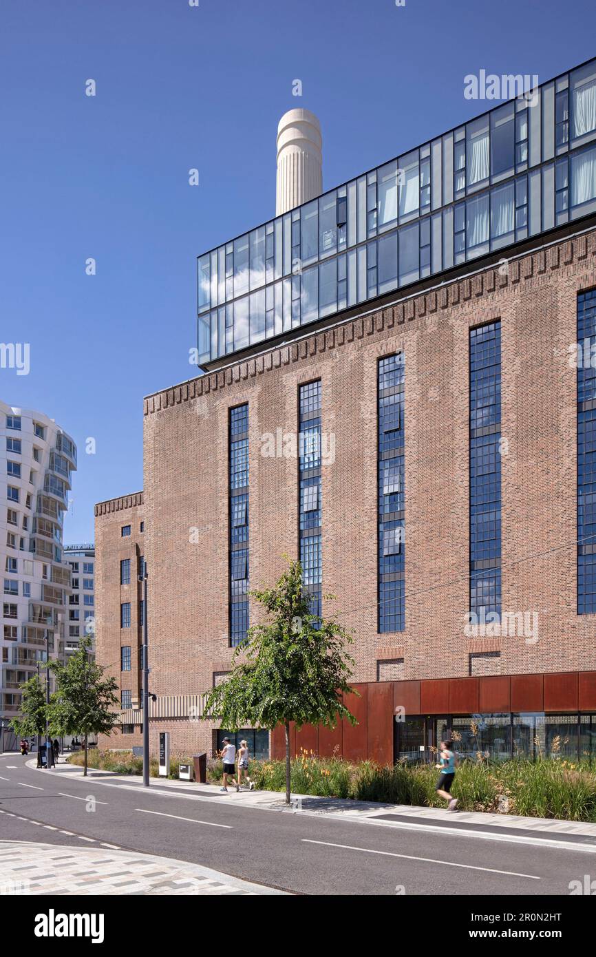 Public realm at battersea power station hi-res stock photography and ...