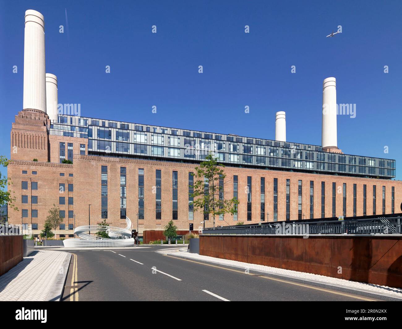 Pump house lane roundabout hi-res stock photography and images - Alamy