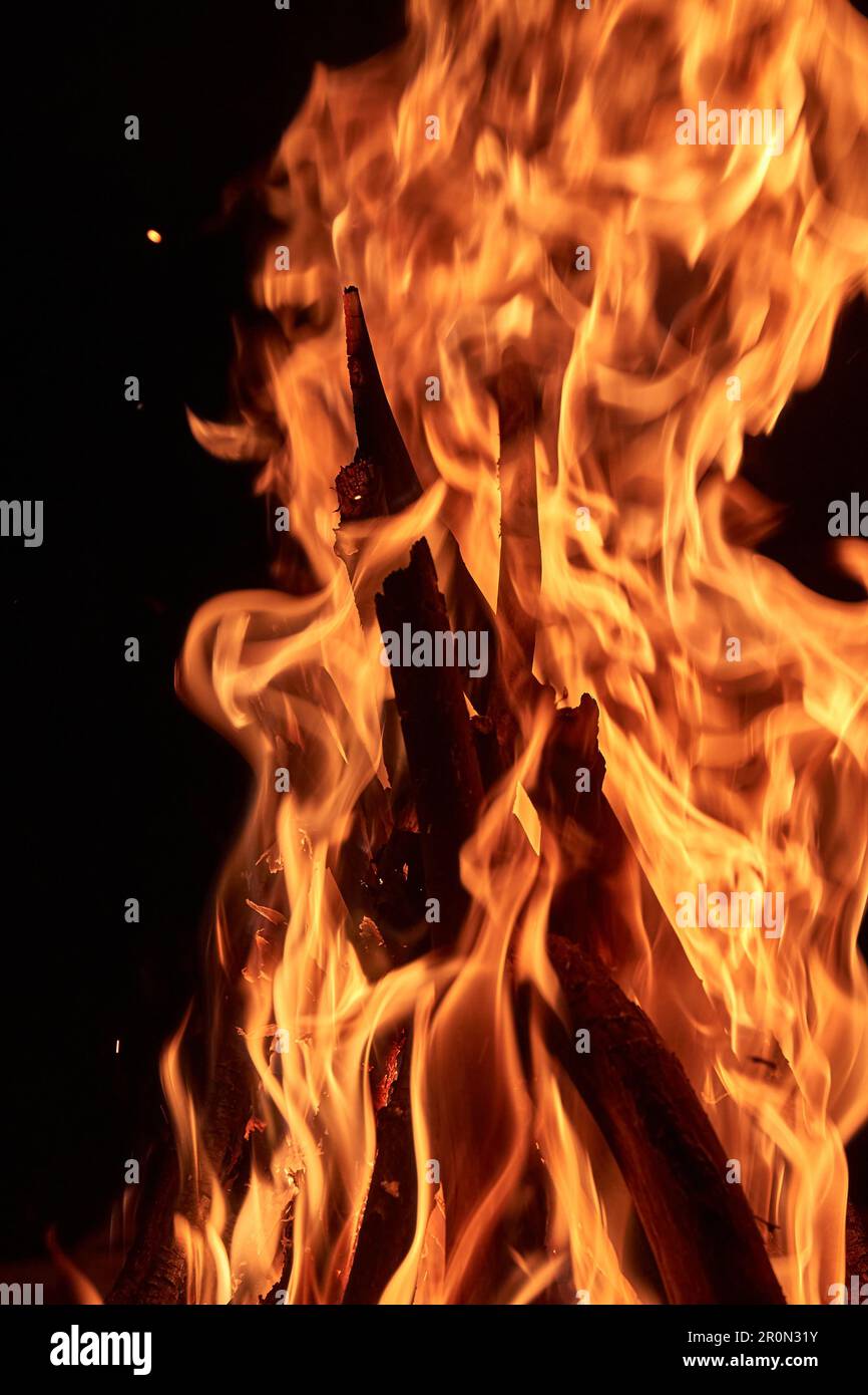 Camp Fire Flames Stock Photo - Alamy