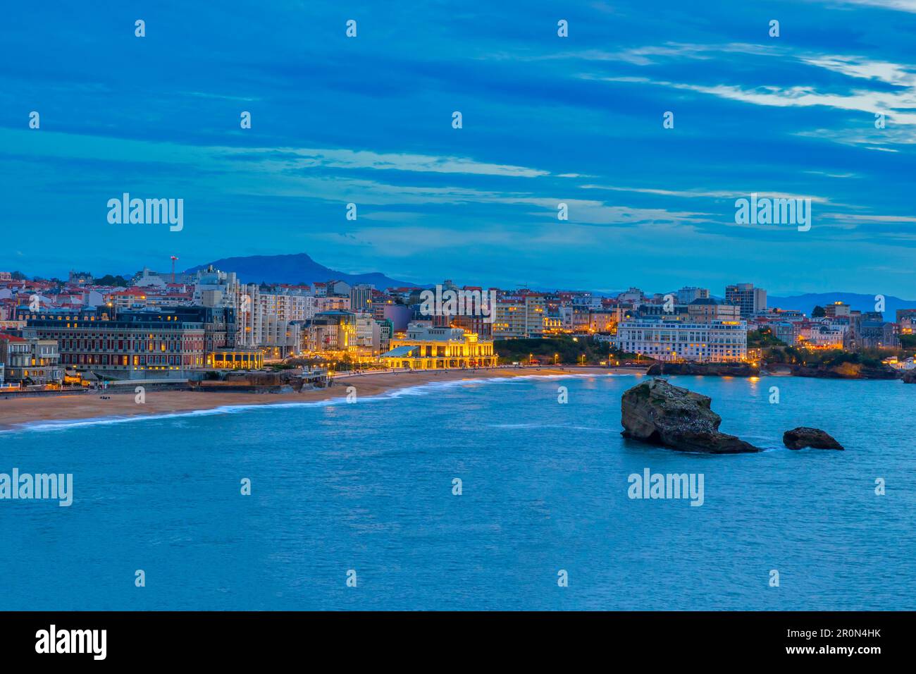 La plage Miramar et la Grande Plage, Biarritz, French Basque Country ...