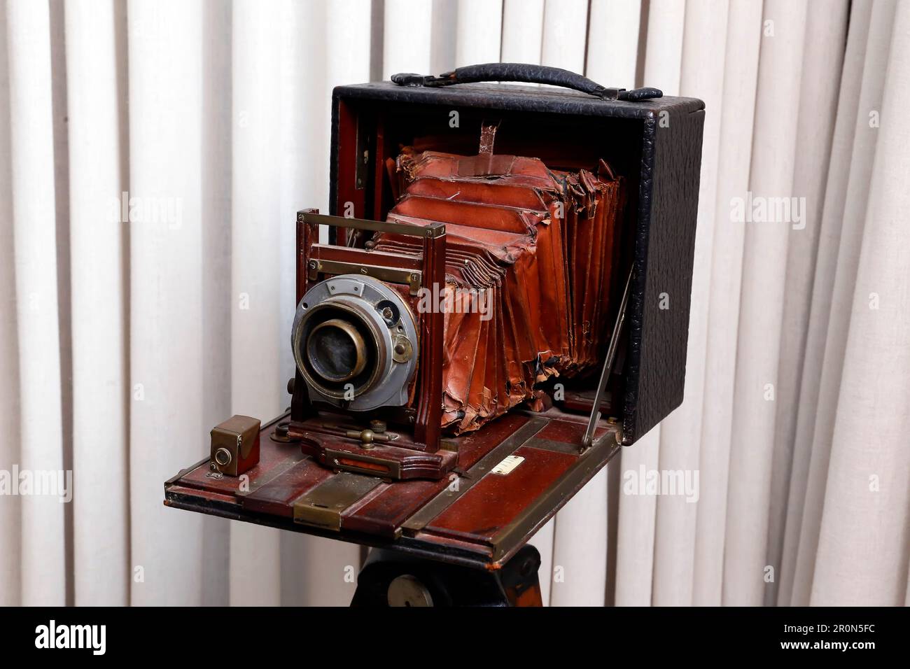 Old equipment hi-res stock photography and images - Alamy