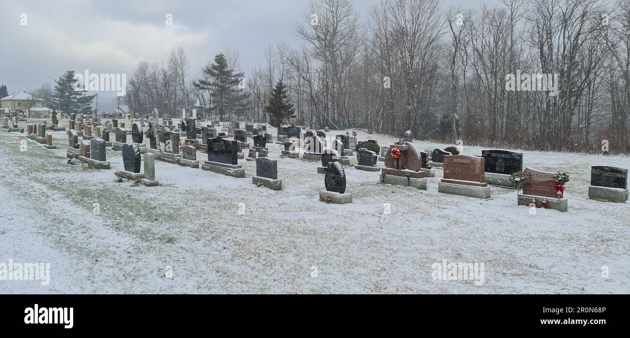 The small town cemetery hi-res stock photography and images - Alamy