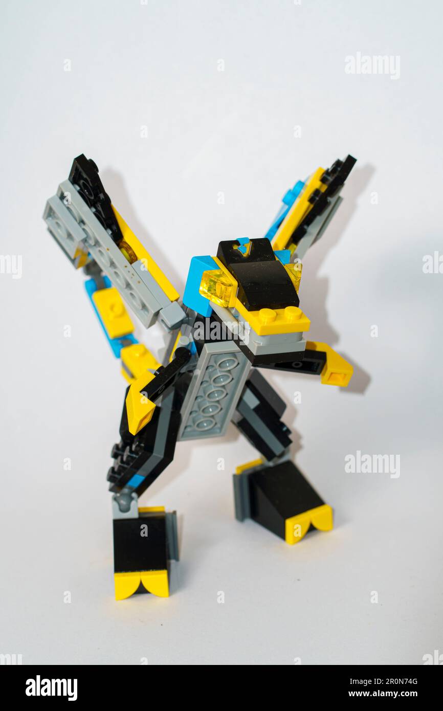 Plastic model dragon hi-res stock photography and images - Alamy