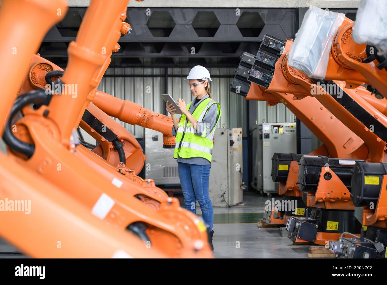 Factory machine maintenance hi-res stock photography and images - Alamy