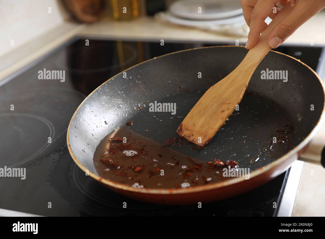 Woman used cooking oil hi-res stock photography and images - Alamy