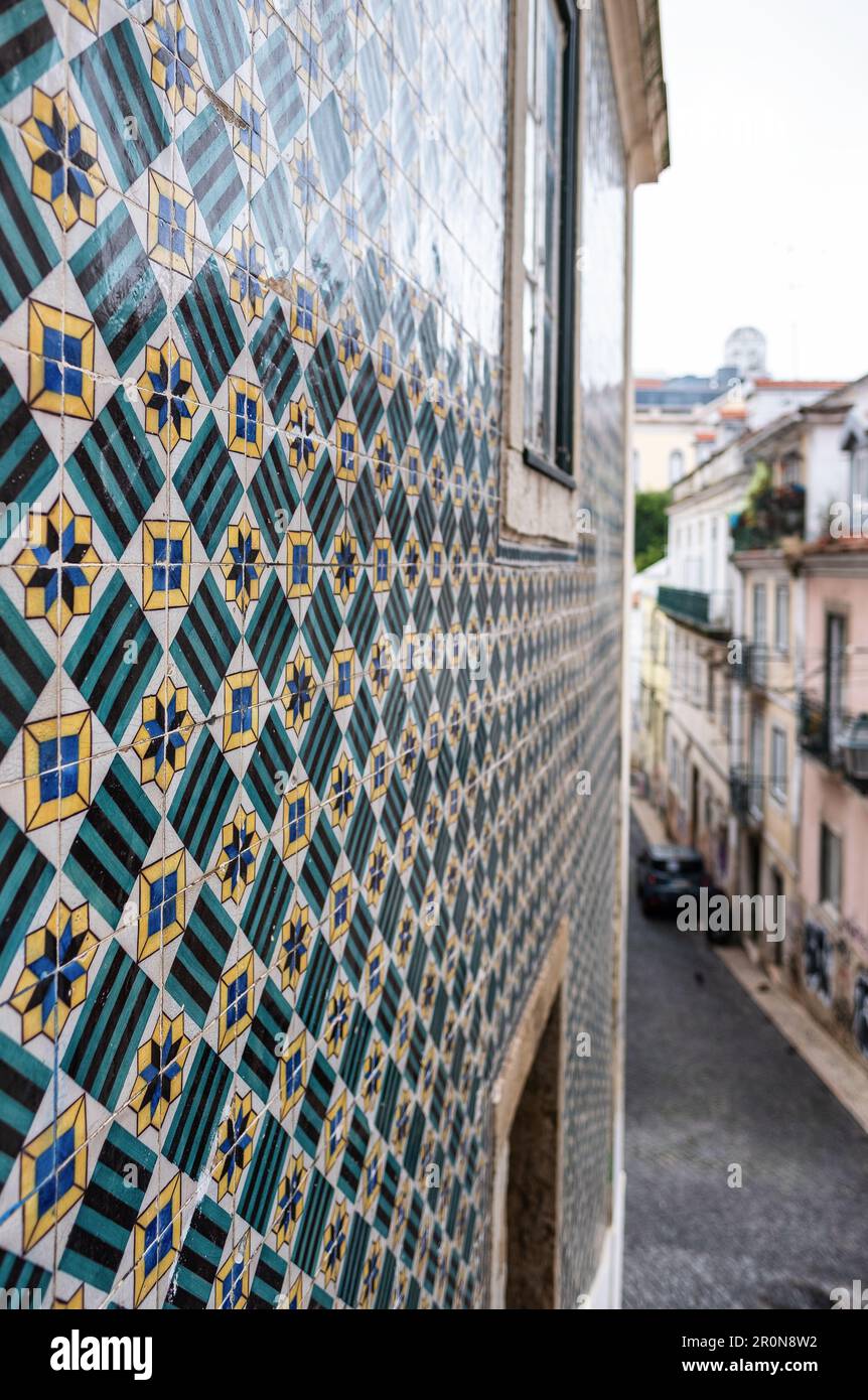 Tiled house facade tiles lisbon hi-res stock photography and images - Alamy