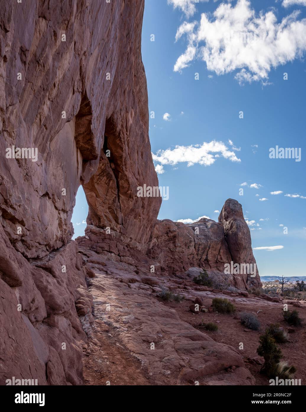 North window arch in the arches national park hi-res stock photography ...