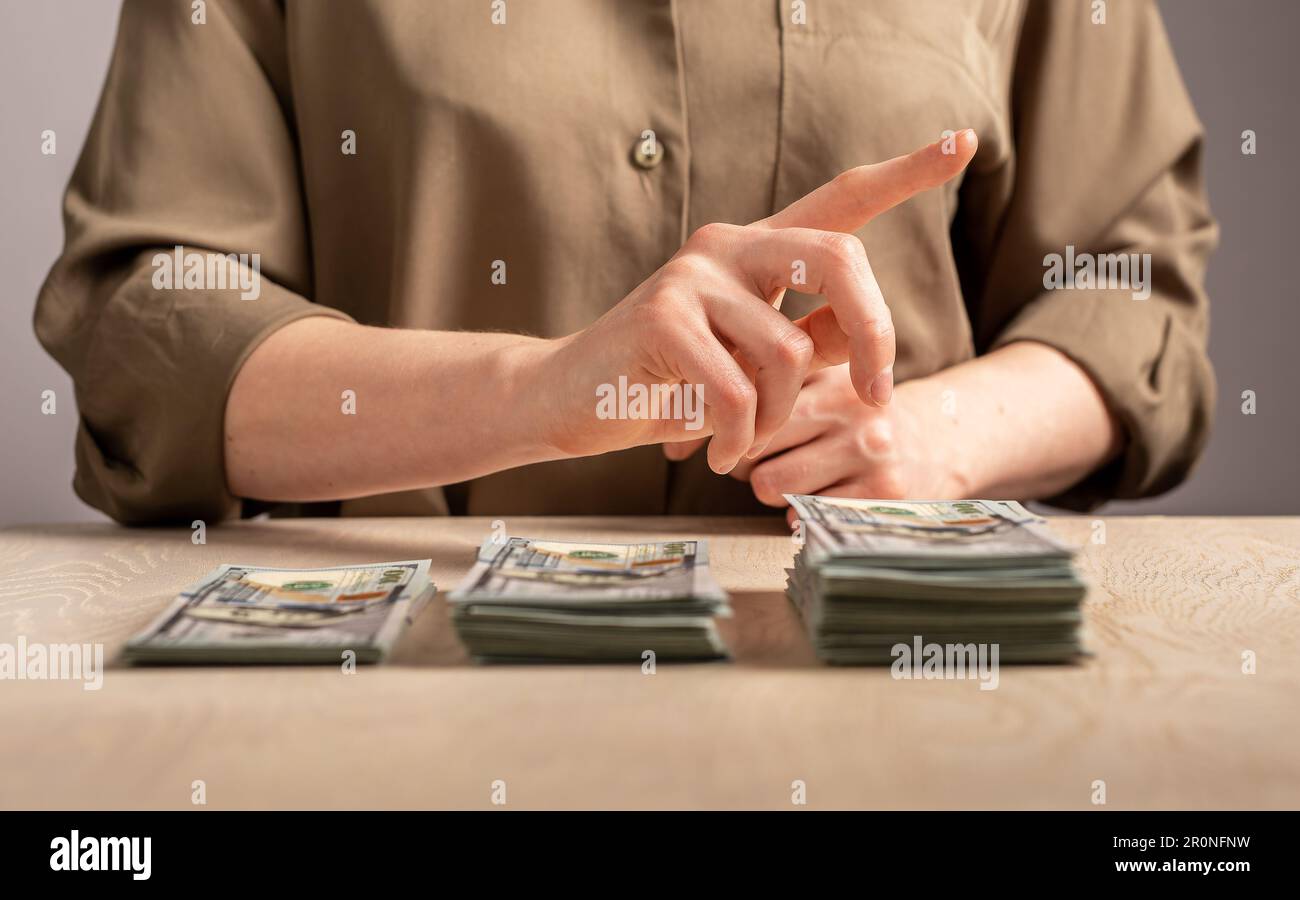 Small income growth concept. Growing startup revenue, passive earnings ...