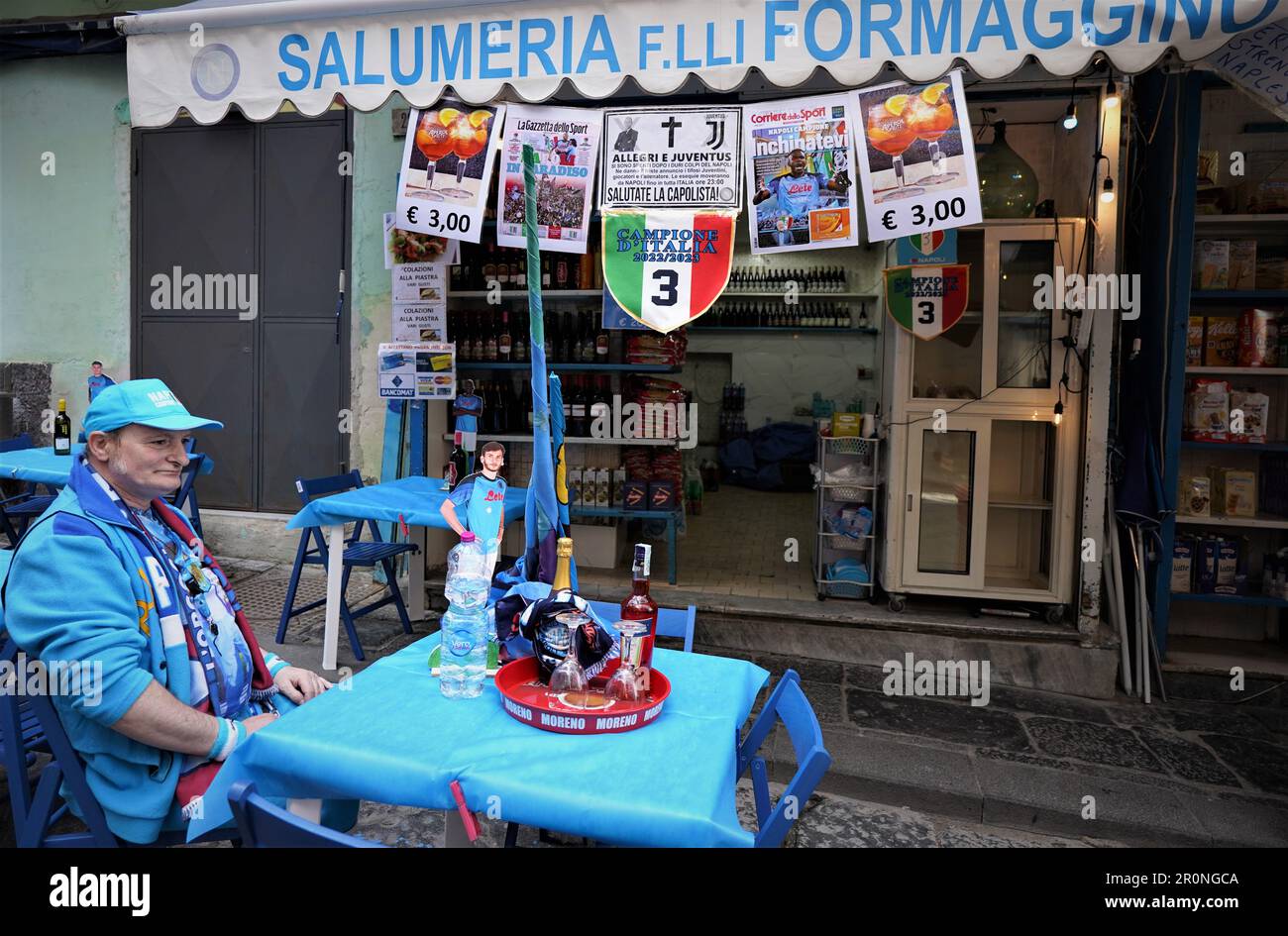 Naples Champions of Italy.NAPLES, ITALY - MAY 06: The mural depicting ...