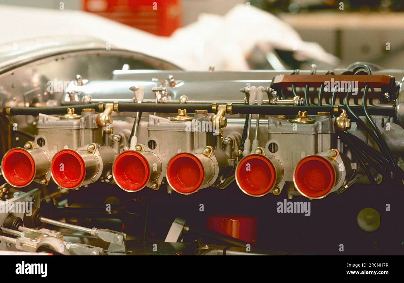 Jaguar car model XJ 6 engine, UK 1968 Stock Photo - Alamy