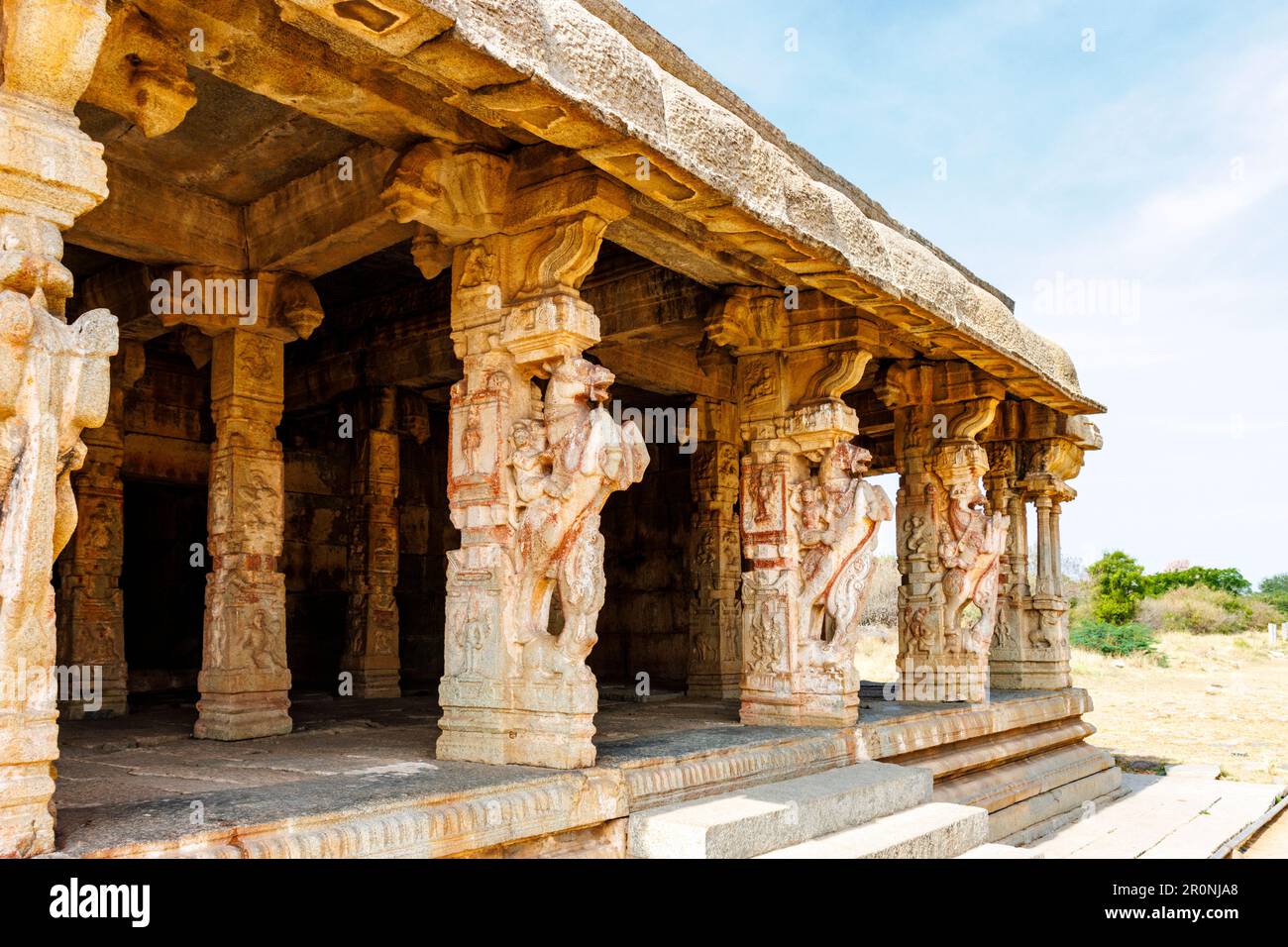 Mandala temple hi-res stock photography and images - Alamy