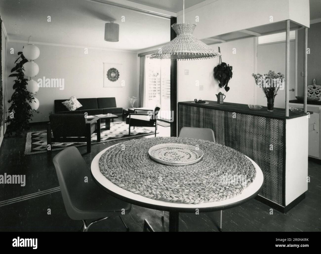 Industrialized component housing system Cosmos, the living room ...