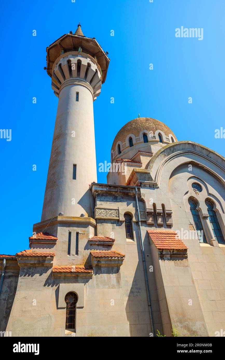Great Mosque of Constanta, Dobruja, Black Sea Coast, Romania Stock ...
