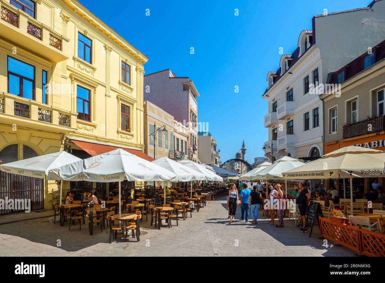 Restaurants in the Strada Mircea cel Bătrân in the old town of ...