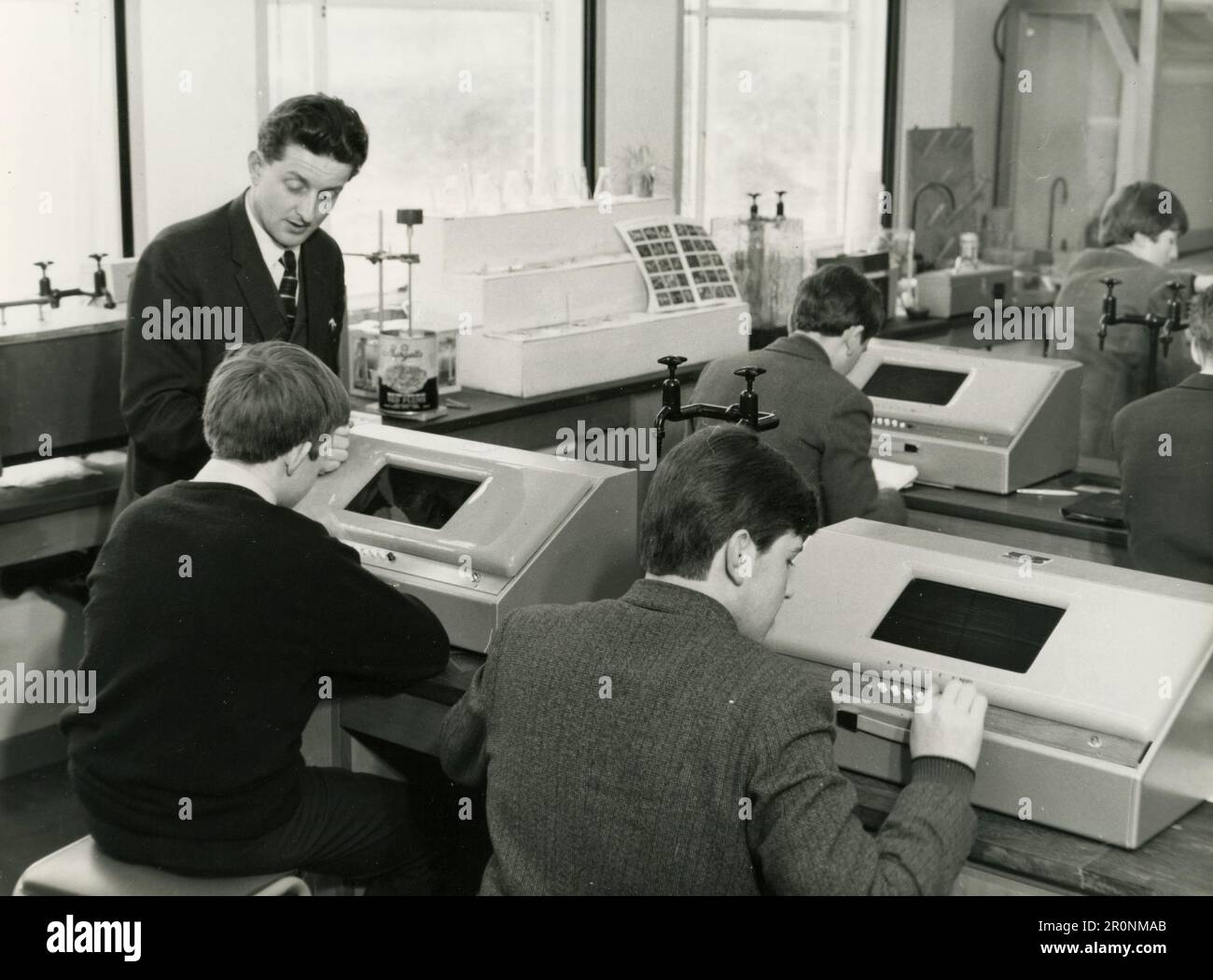 Teaching machine hi-res stock photography and images - Alamy