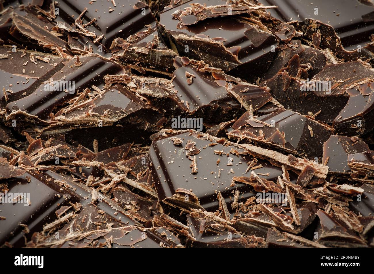 chopped chocolate bar textured detail Stock Photo - Alamy