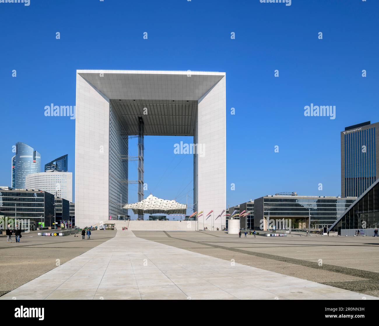 High-rise building La Grande Arche, architects: Johan Otto von ...