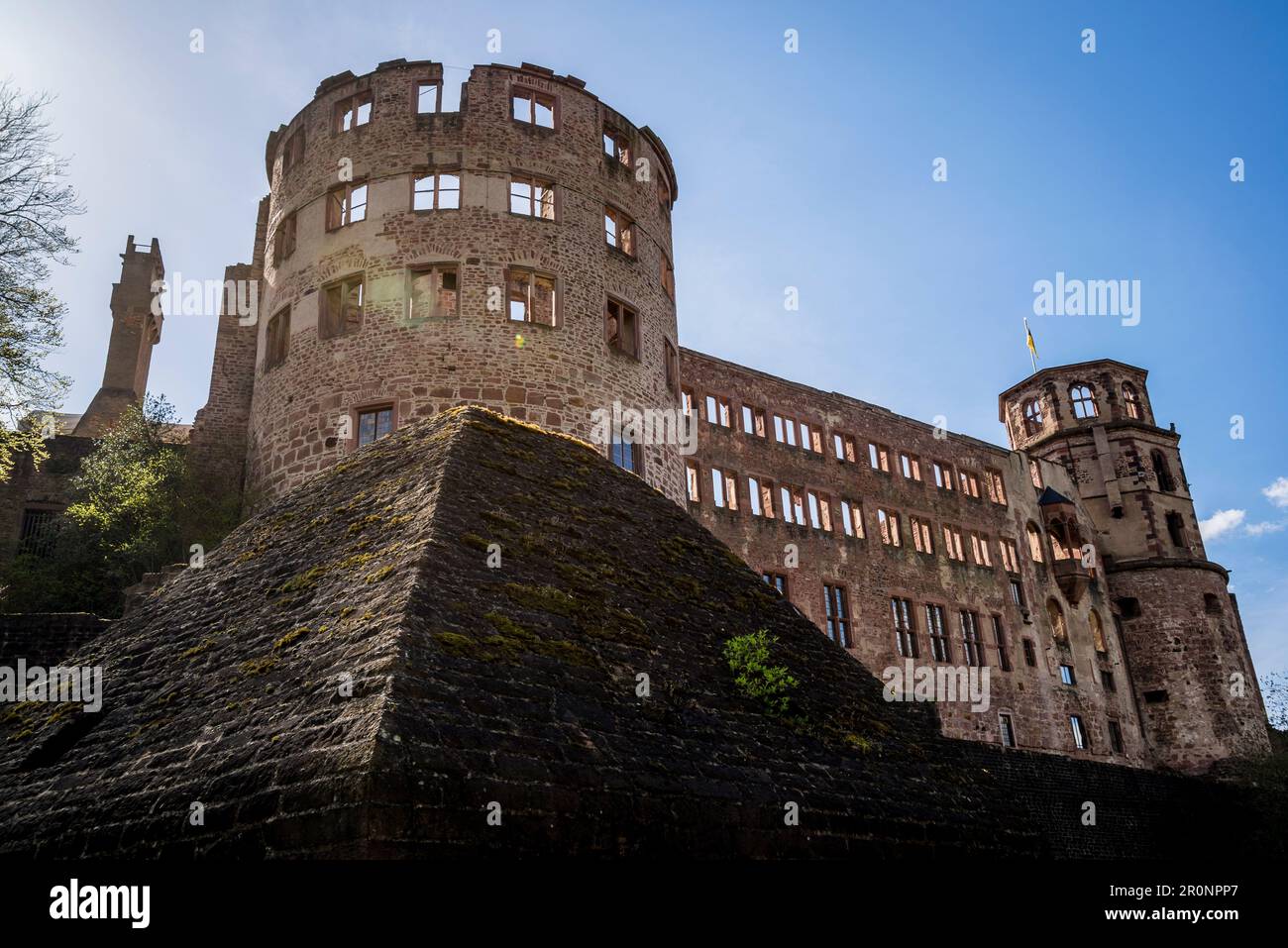 Heidelberg Castle, one of the most important Renaissance structures ...
