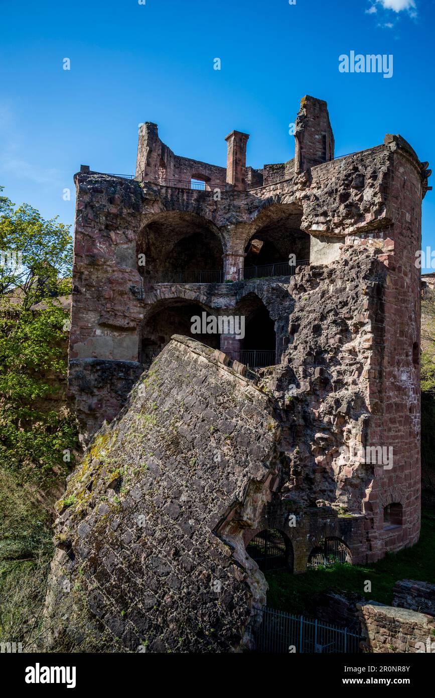 Heidelberg Castle, the ruins are among the most important Renaissance ...