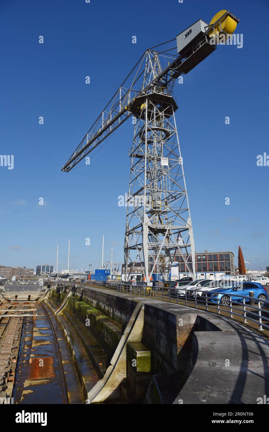 Old dry dock hi-res stock photography and images - Alamy