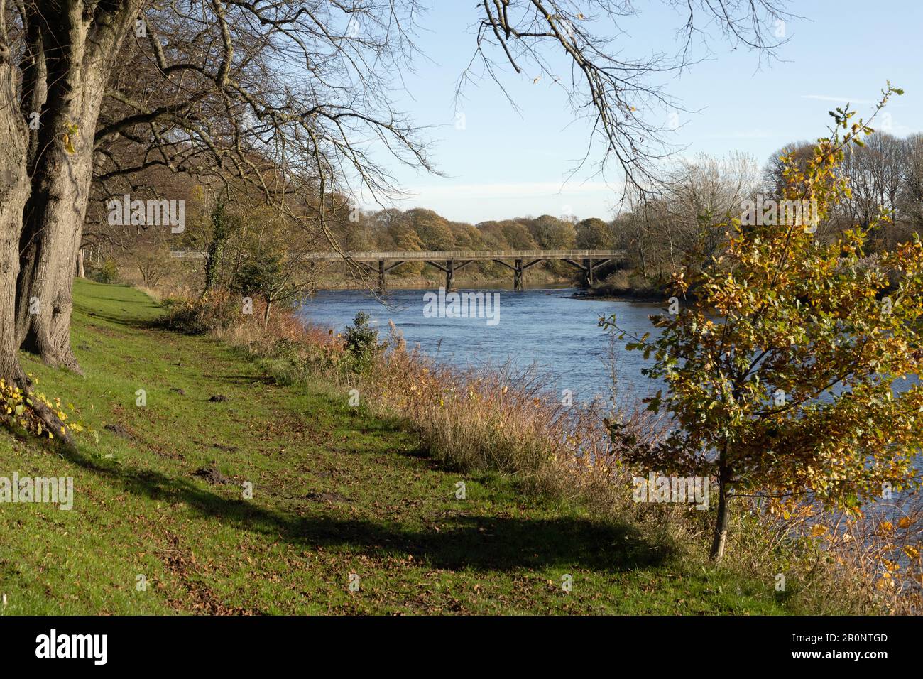 The Lancaster Canal Tramroad Bridge crossing the River Ribble at ...