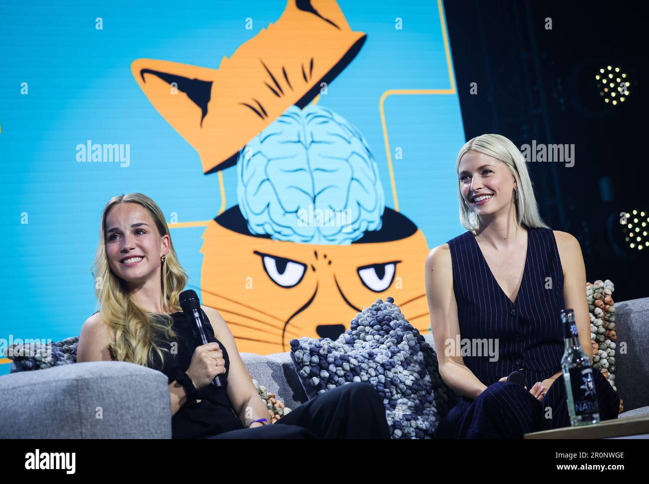 Hamburg, Germany. 09th May, 2023. Lena Gercke (r), model and ...