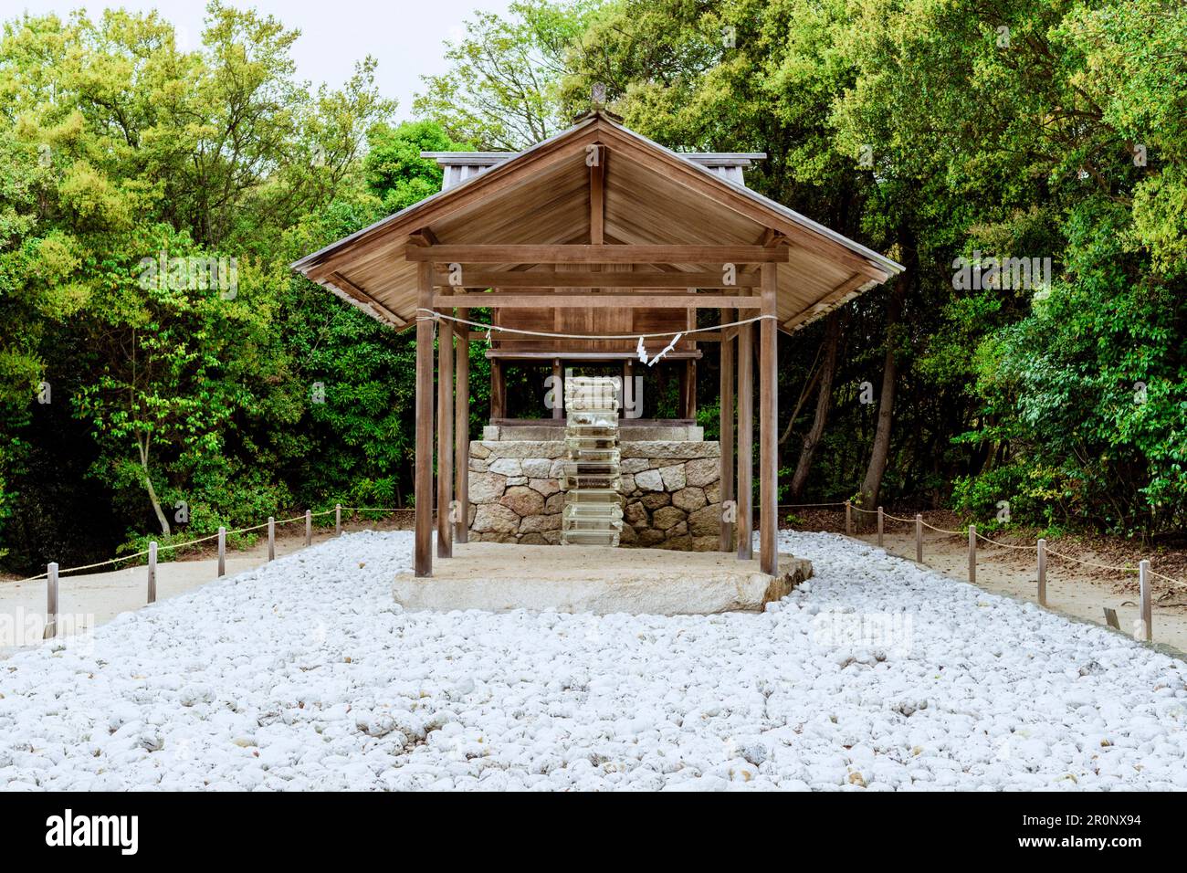 Shinto Shrine designed by Hiroshi Sugimoto (Naoshima/Japan Stock Photo ...