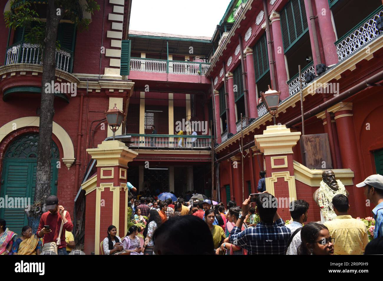 Kolkata, India. 09th May, 2023. The 162nd birthday of Kavi Guru ...