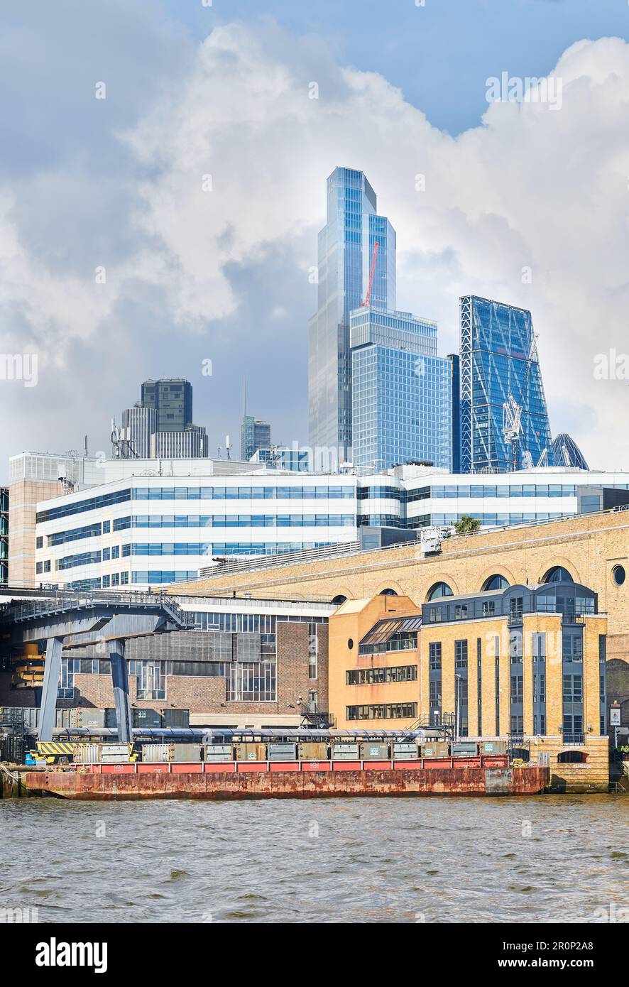 Cannon Street railway bridge over the rive Thames, London, England ...