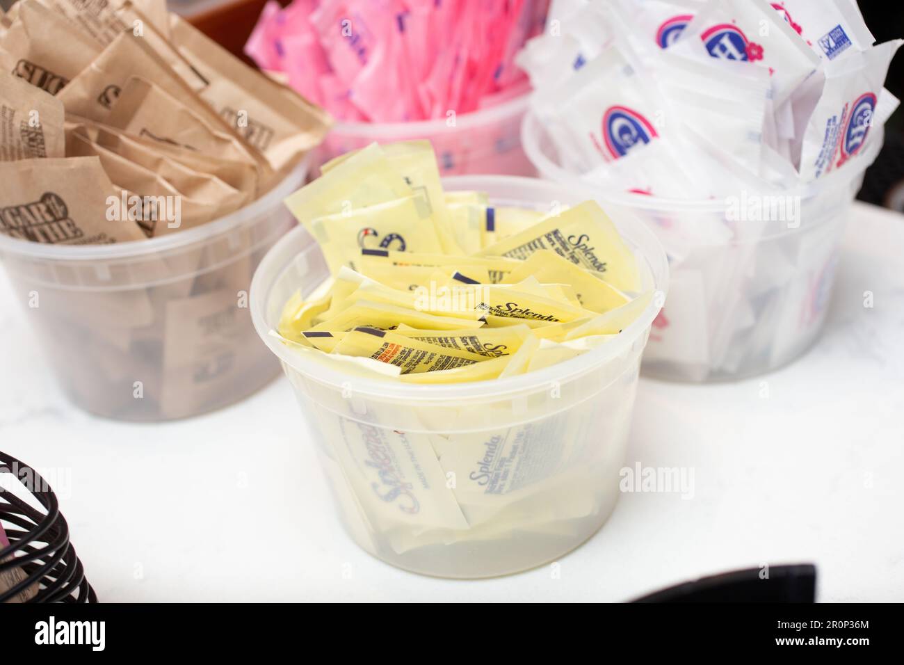 Artificial sweetener packets hi-res stock photography and images - Alamy