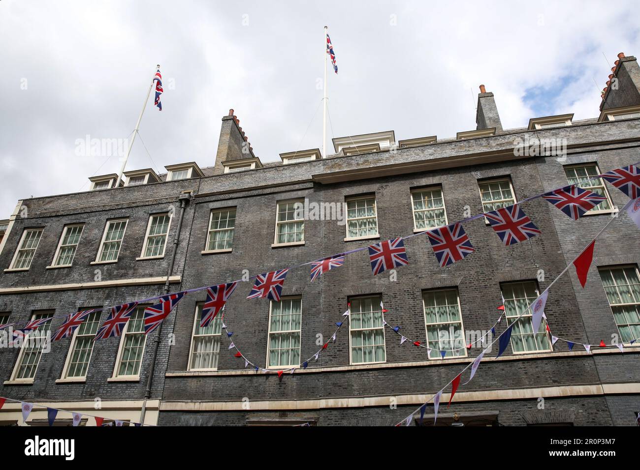 Bunting drape hi-res stock photography and images - Alamy