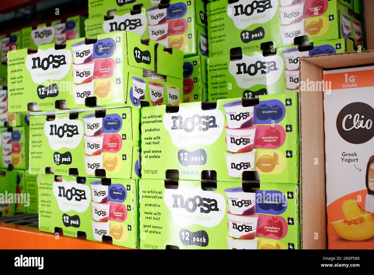 Yogurt display hi-res stock photography and images - Alamy