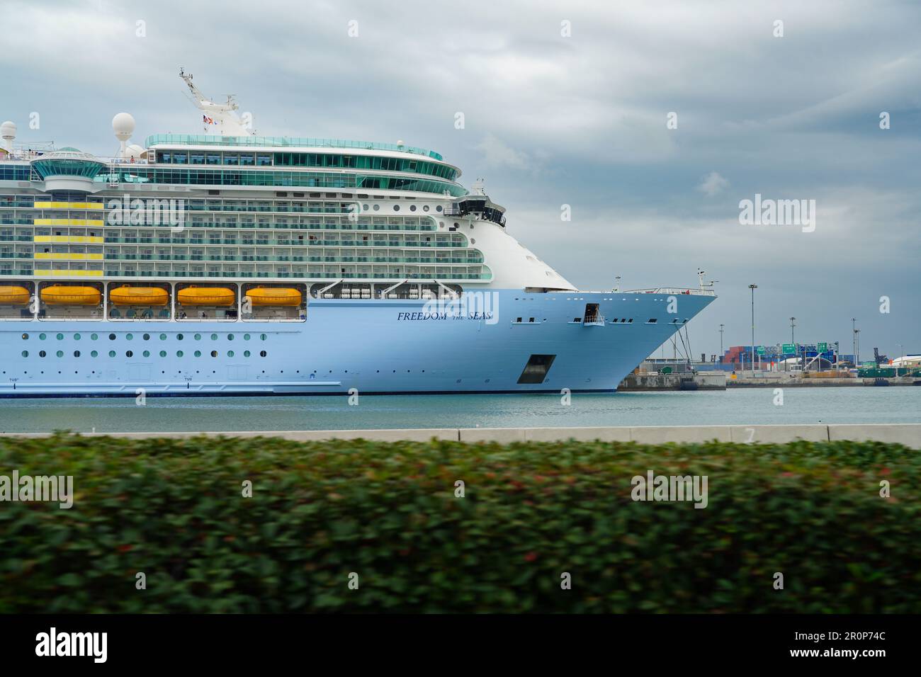 MIAMI BEACH, FL -17 FEB 2023- View of the MS Freedom of the Seas, a ...