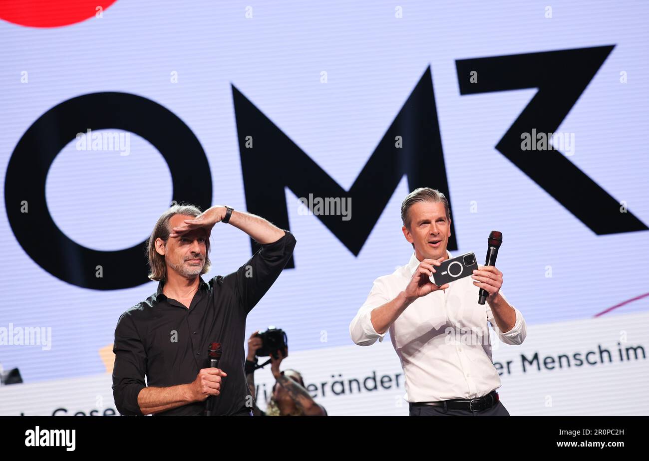 Hamburg, Germany. 09th May, 2023. Markus Lanz (r), presenter and journalist, and Richard David ...