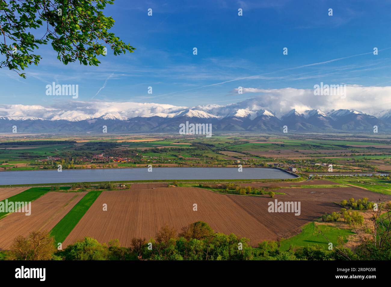 Photography of the beautiful Transylvanian landscape with countryside ...