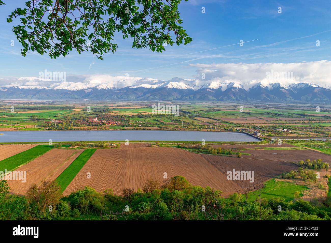Photography of the beautiful Transylvanian landscape with countryside ...