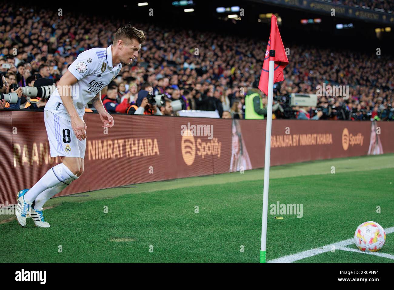 BARCELONA - APR 5: Kroos in action during the Copa del Rey match ...