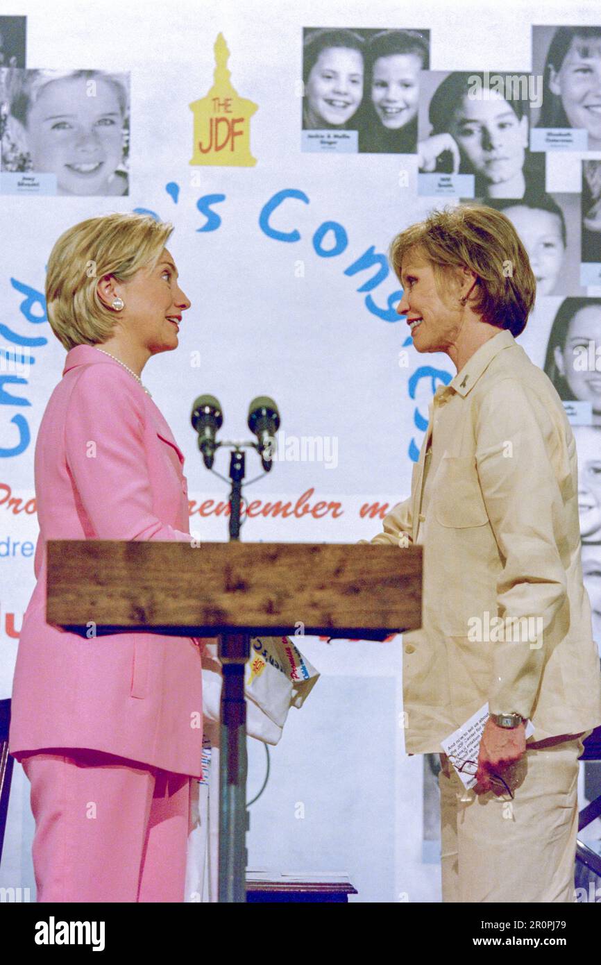 U.S First Lady Hillary Clinton, left, thanks actress Mary Tyler Moore ...