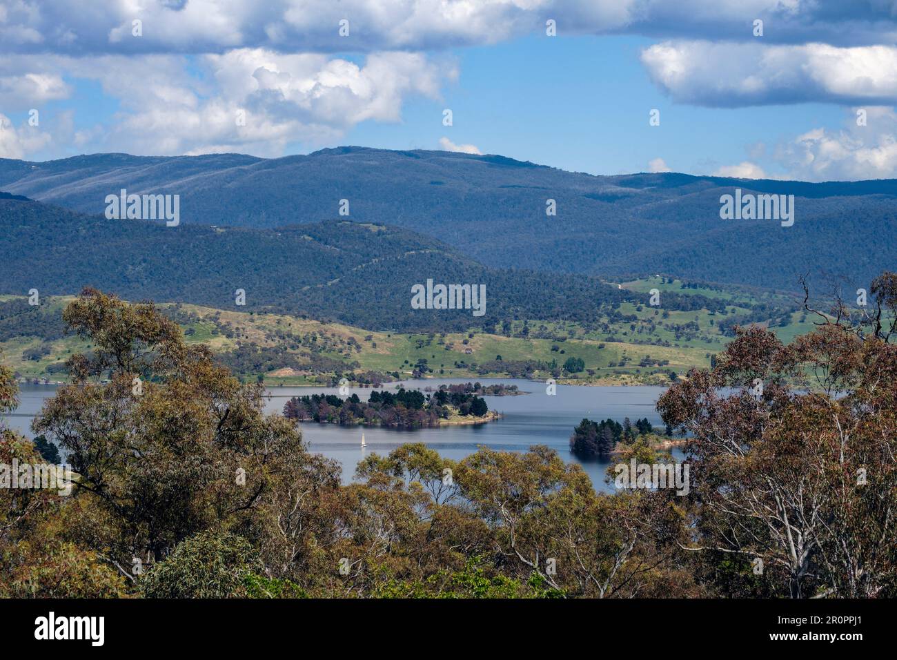 Lake Jindabyne from East Jindabyne, New South Wales, Australia Stock ...