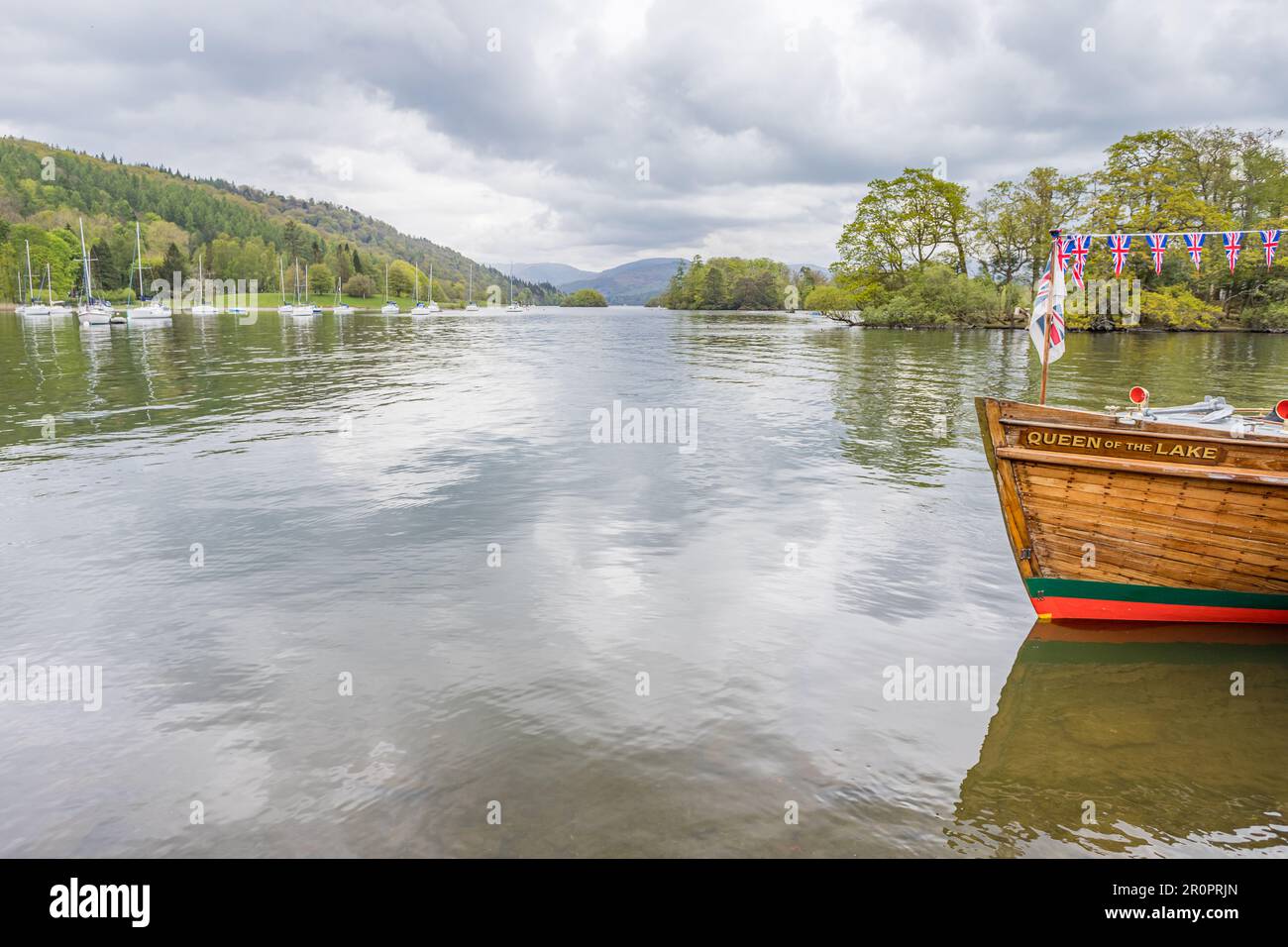 The Queen of the lake ferry boat moored at Far Sawrey on Lake ...