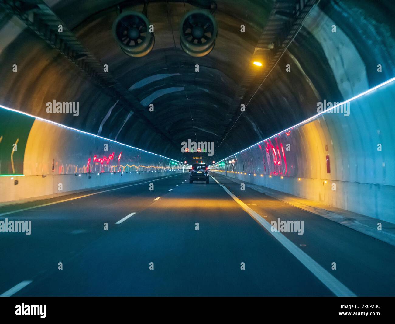Road tunnel traffic sign hi-res stock photography and images - Alamy